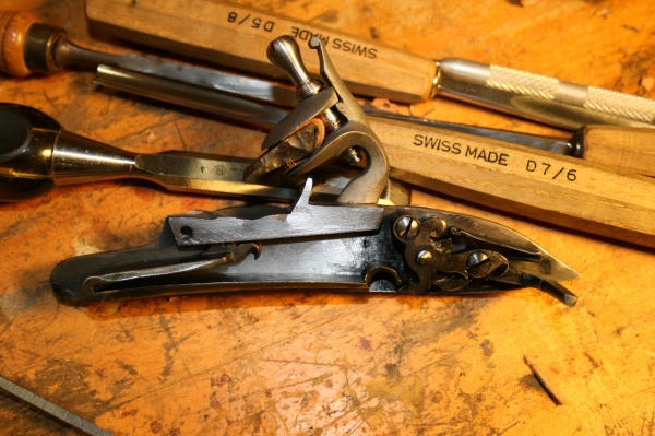 Flintlock Rifle Construction - A Tutorial.